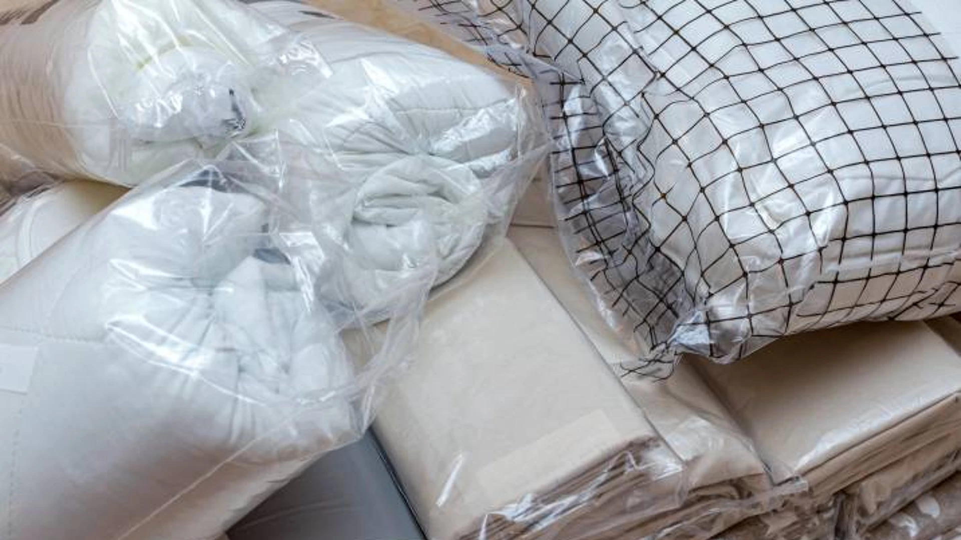 How to Pack Bedding for Moving: A Step-by-Step Guide - Big League Movers